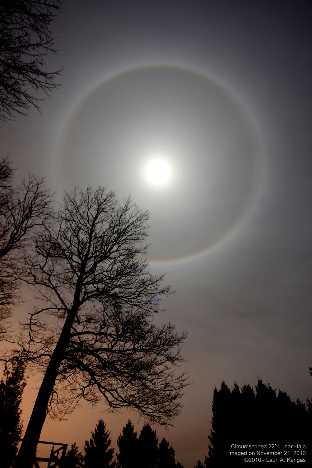 Atmospheric Optics Images - Halos